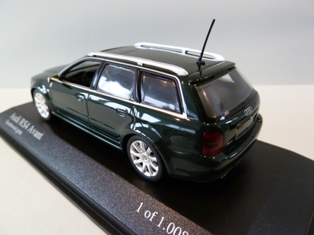 Audi RS4 Avant (B5) Goodwood Green 1:43 430019314 MINICHAMPS diecast ...